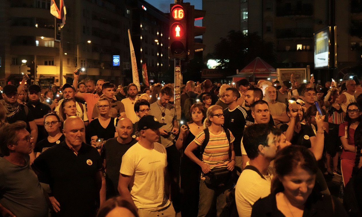 Σερβία: Βίαια επεισόδια σε αντικυβερνητικές διαδηλώσεις - Καταγγέλουν ...
