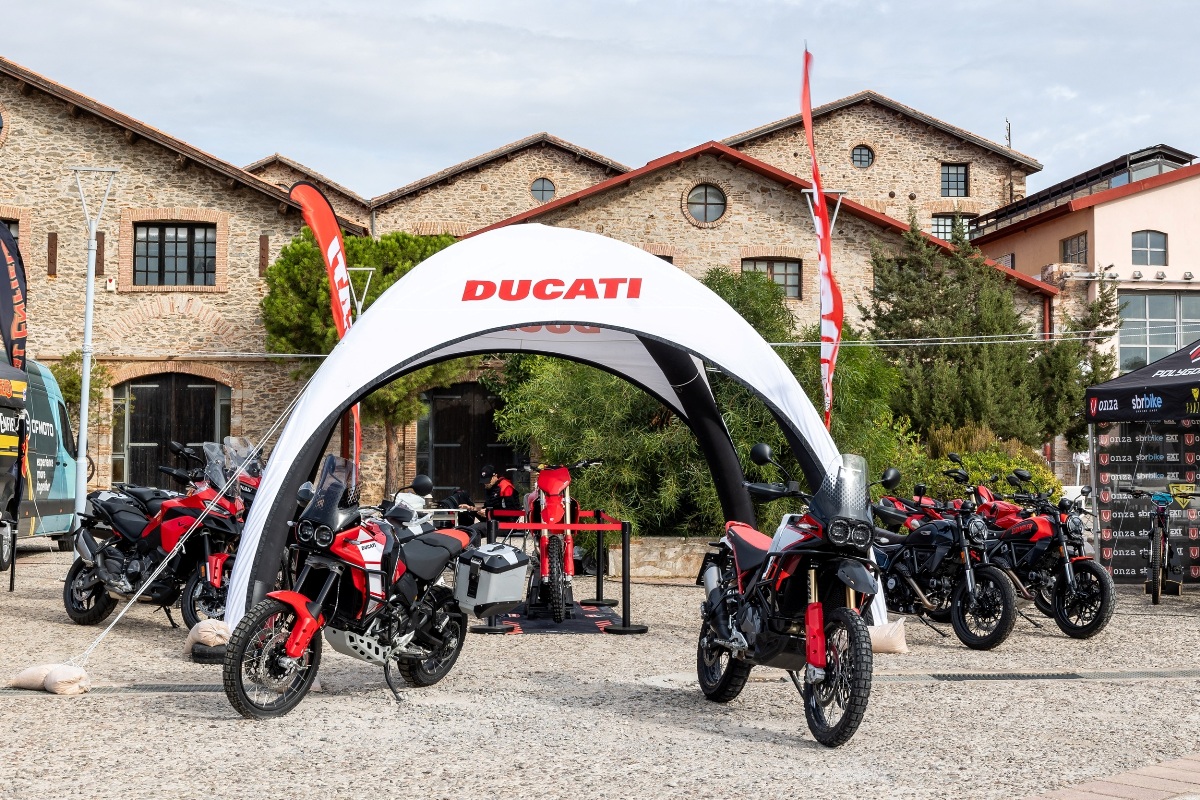 Στο Βόλο το 3ο Πανελλήνιο Φεστιβάλ Μοτοπαρεών το τριήμερο 10-12 ...